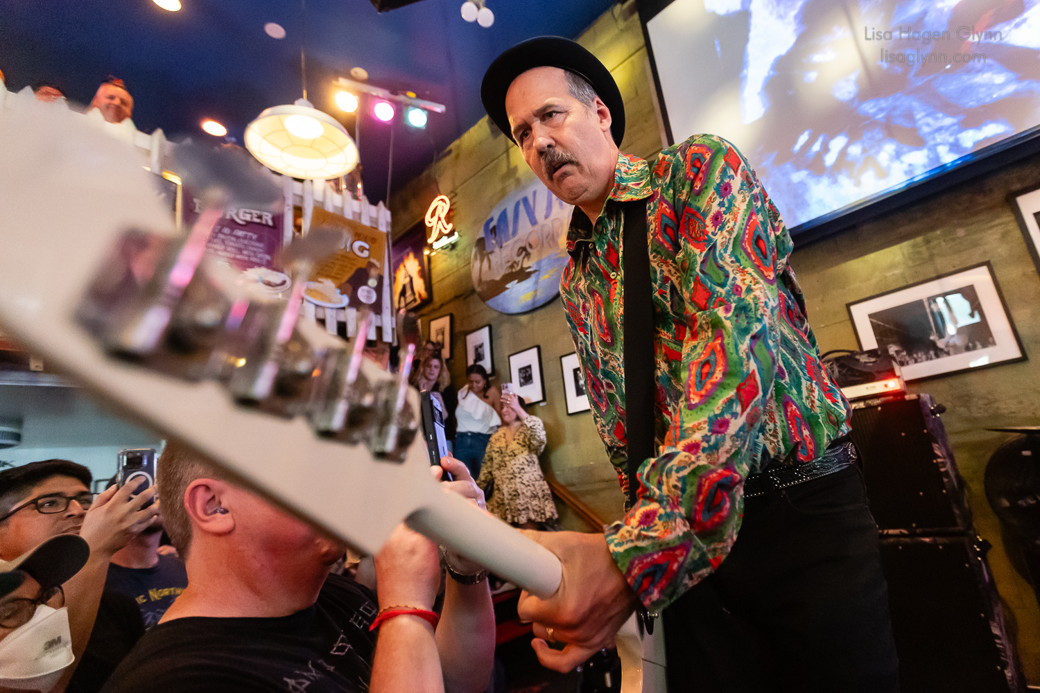 Photos: Krist Novoselic’s Bona Fide Band ‣ Hardly Raining